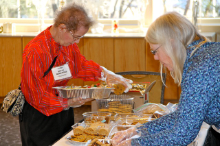 Kalamazoo Chapter delivers 400 dozen cookies - MARSP